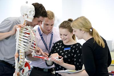 Southampton celebrates excellent GMC review of medical school ...
