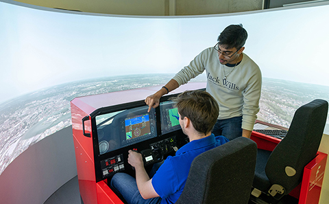 University unveils high tech flight simulator | University of Southampton