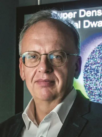 Photonics and optoelectronics | Postgraduate Research | University of ...