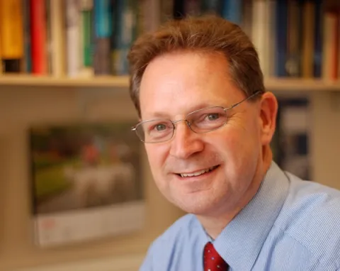 Modelling the role of hard particles in hard facing alloys | University ...